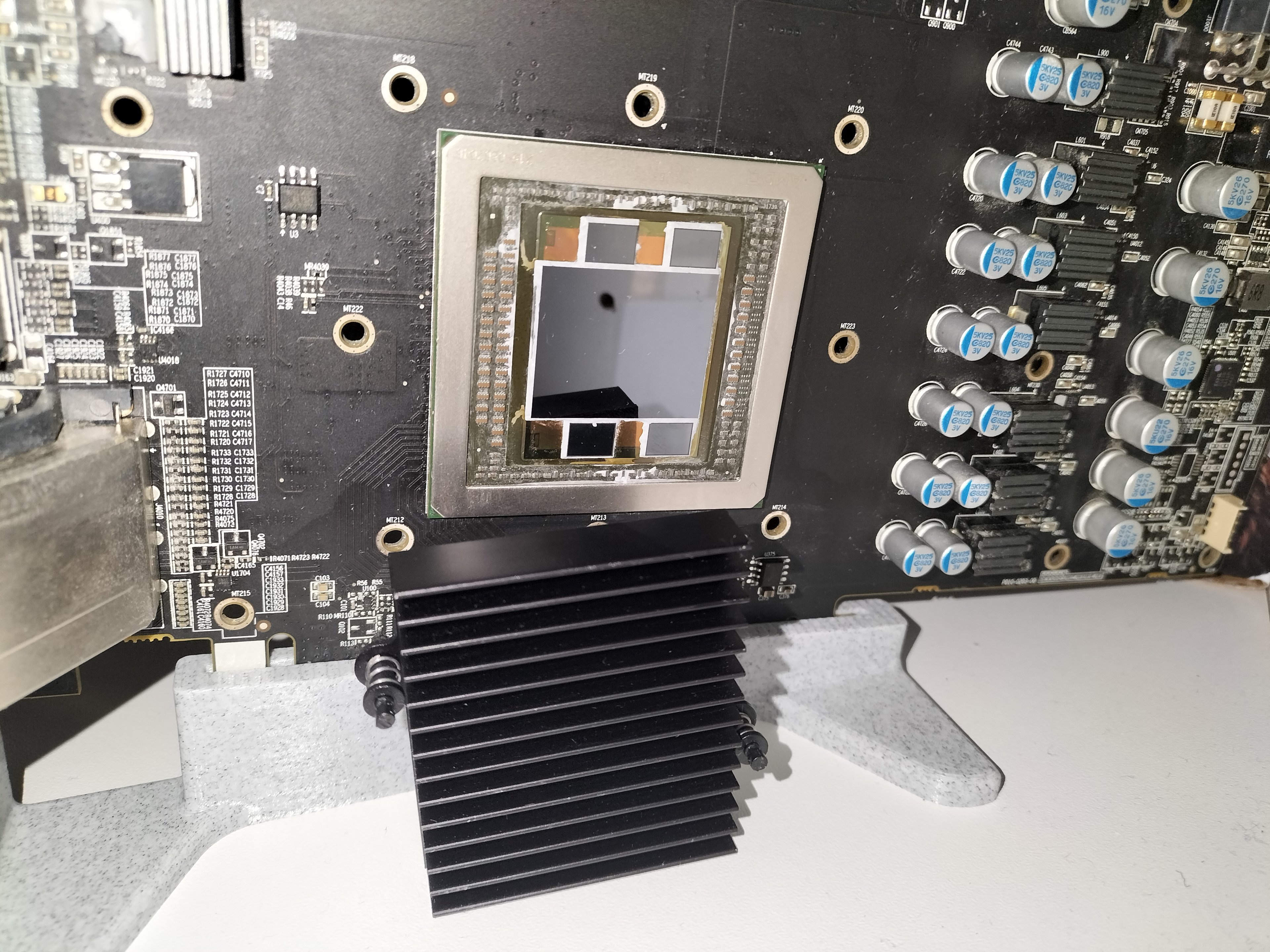 News - Nvidia H100 NVL: Doppel-GPU mit 188 GB HBM3 für Large Language Models | Seite 2 ...