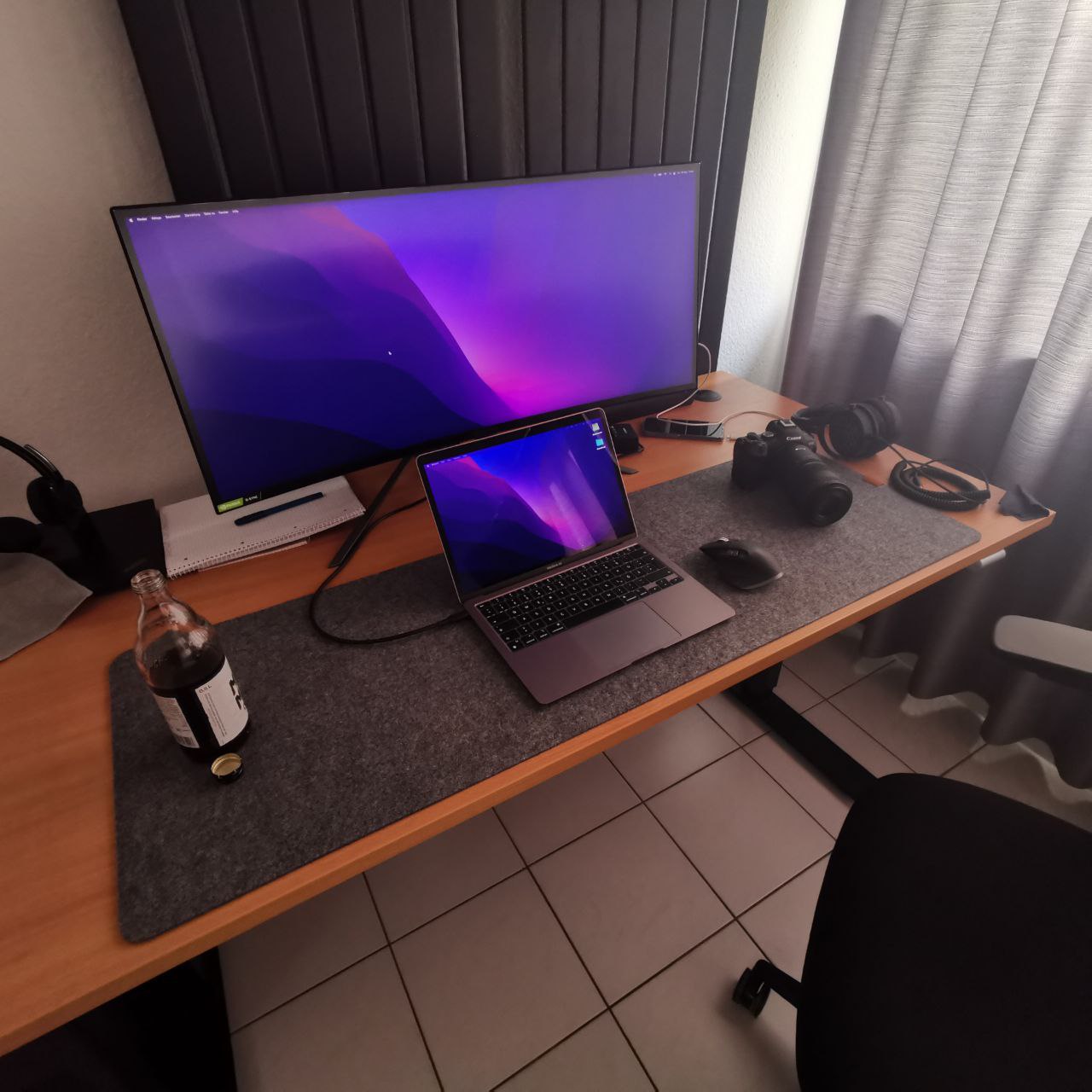 News - Ausstattung am Schreibtisch: Steht euer PC auf dem Tisch? Und ...